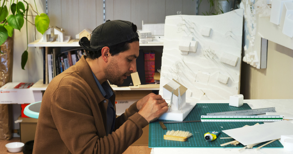 Navid Navid: Den reisende kommunearkitekten - Arkitektur